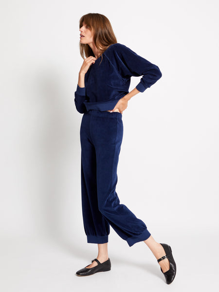 Saba_tosk_navy_velour_029_POST Saba_tosk_navy_velour_029_POST